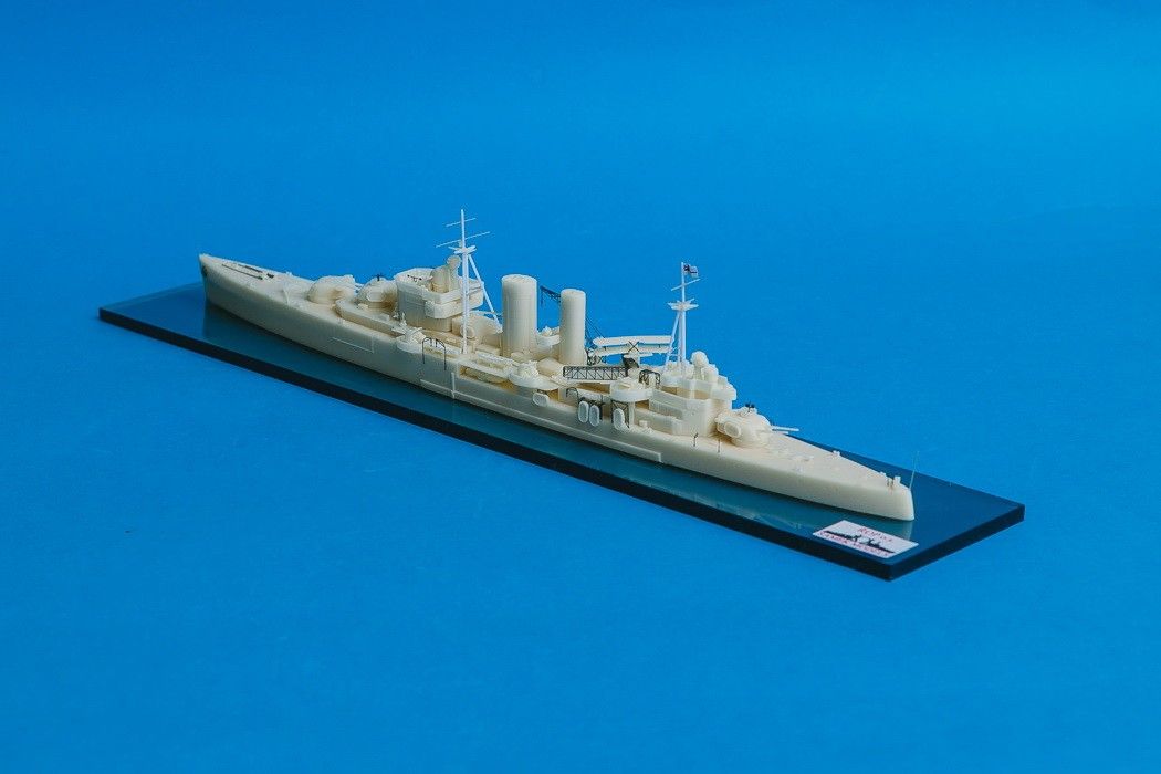 1:700 Heavy cruiser HMS Exeter 1942 | MN modelář