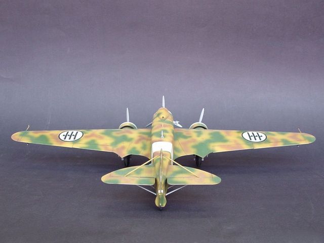 1:48 Savoia-Marchetti S.M.79-II Sparviero | MN modelář