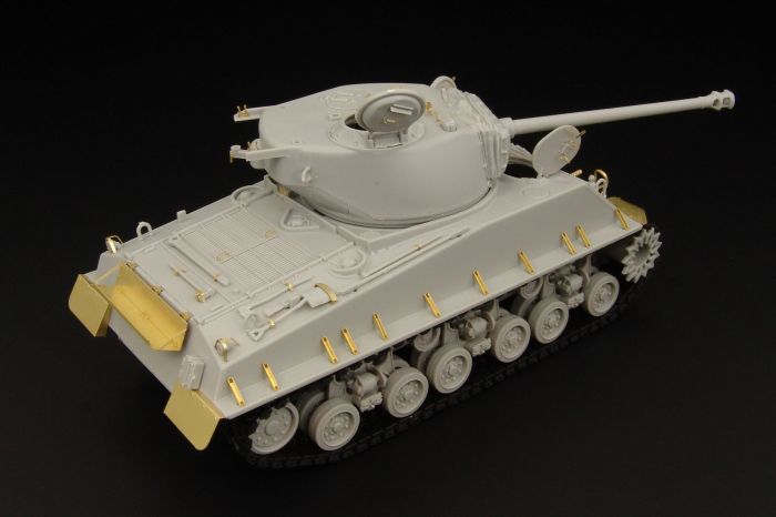 1:48 M4A3E8 SHERMAN (Hobby boss) | MN modelář